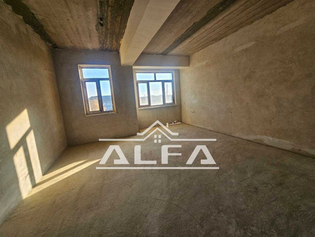 3 xonali 92m² 4-qavat sotiladi.