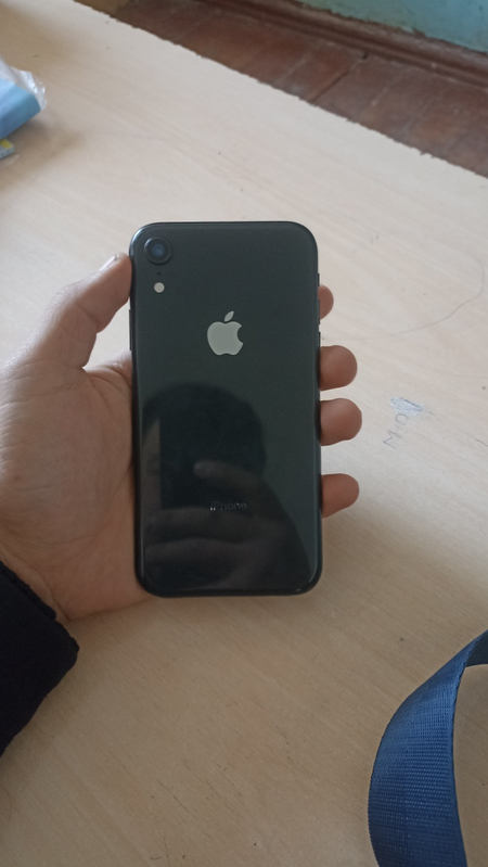 iPhone XR qora srocha