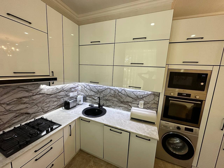 Продается 3х ком. квартира Ш.Руставелли,ор-р: парк Бабура, 85м2