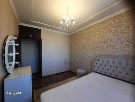 Продаётся квартиры 2/5/9 на Юнусабадском районе ул. АТемура, 1 (J2390)