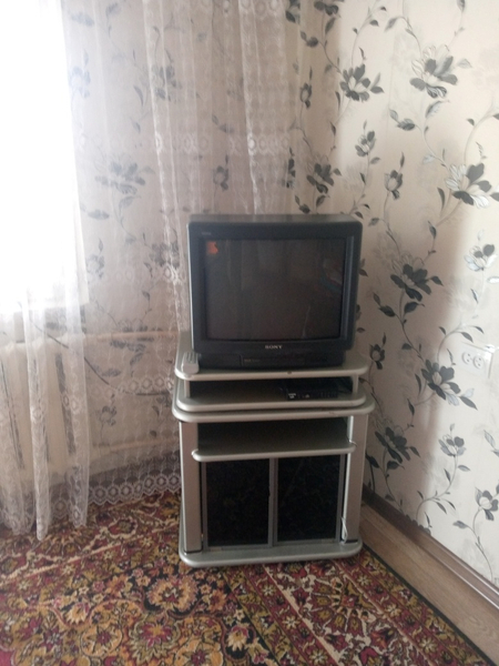 Telivizor sotiladi