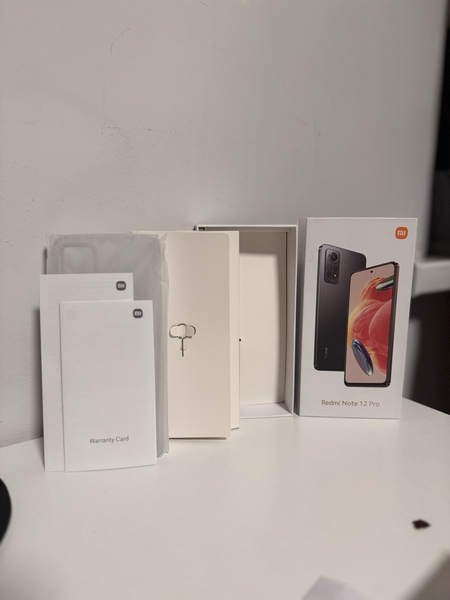 Продаю Redmi not 12 pro 4g