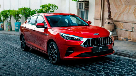 JAC J7 Бой комплектация ва ажойиб нарх сотувда мавжуд.