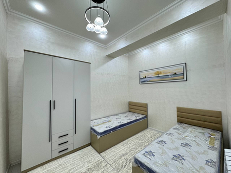 Vokzalda 3 xona sotiladi Lift va kadastr bor