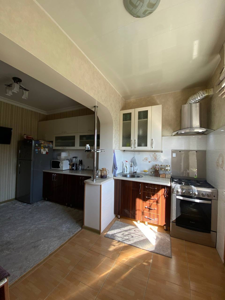 Срочно продается квартира в Район - Мирзо Улугбек  карасув 3 дахаси