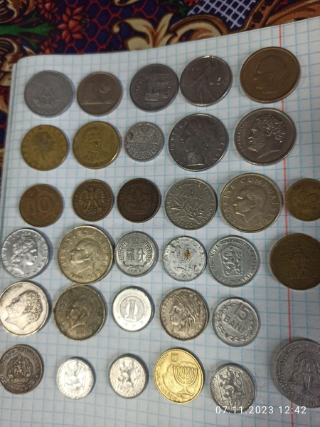 Монеты зарубежные продам