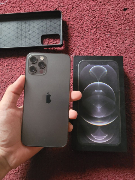Iphone 12 piro LLA 256 talik