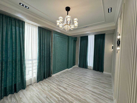 Ор-р ЖК Камол канстракшин
Метро: Шахрестан 
3/6/11 80м²