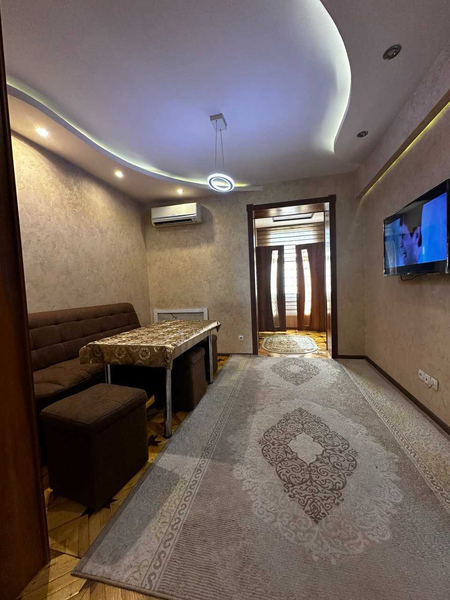 Отличная локация. Лабзак Ц13  2-3/3/4
с общей площадью: 70м²