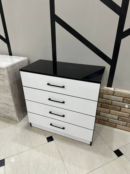 Komodlar sotiladi yangi akrildan 900x900 shahar ichida dostavka bor