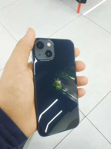 Iphone 13 dark blue