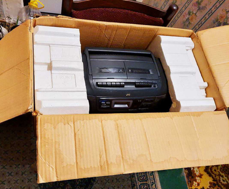 Продам Магнитолу JVC RC-X740BK