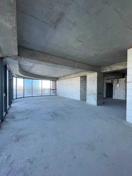 Продаю офис 151м2 и 169м2 в Zarafshan city вид на ул. Бабура и Piramit