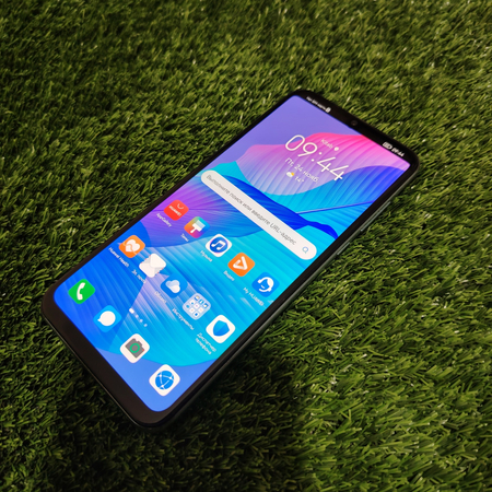 Huawei Y8p sotiladi 128Gb