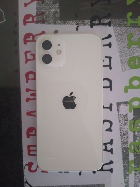 Iphone 12 white 128 GB