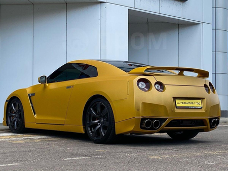 Nissan GT-R 2010