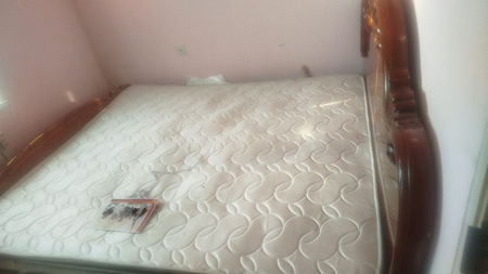 Tez divan sotiladi