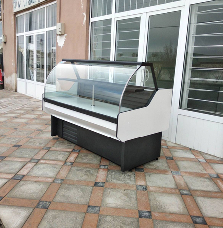 Vitrina xolodelnik