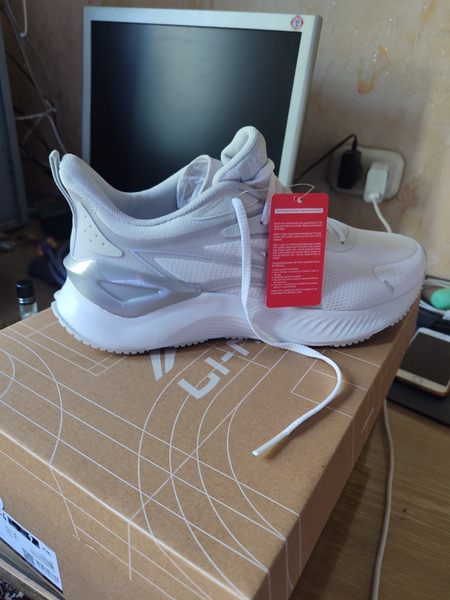 Кроссовки Li-Ning Yueying 3.0 оригинал