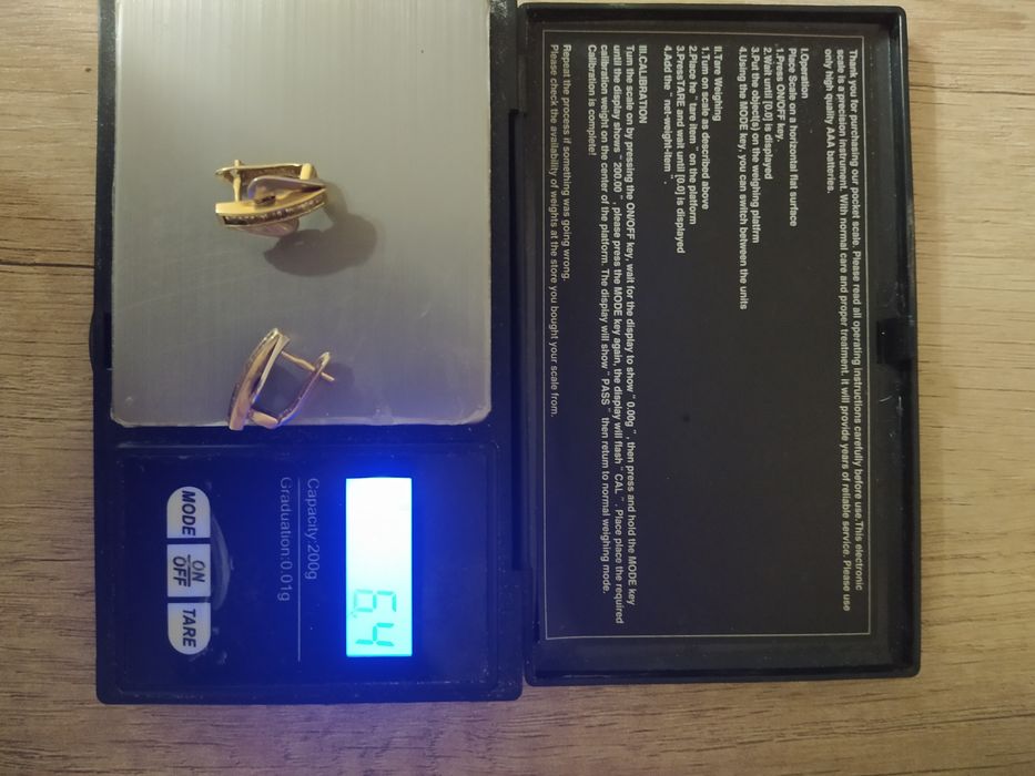 Золотые серьги 585 пробы