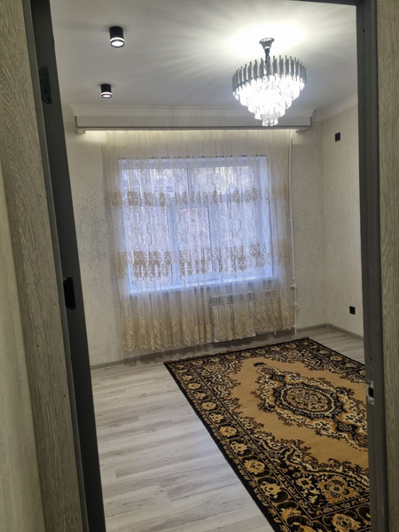 Срочно продаю 1 ком кв. (Бывшее общежитие)е