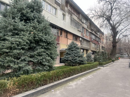 Продается 3-х комнатная квартира в центре города бибигон ц-1