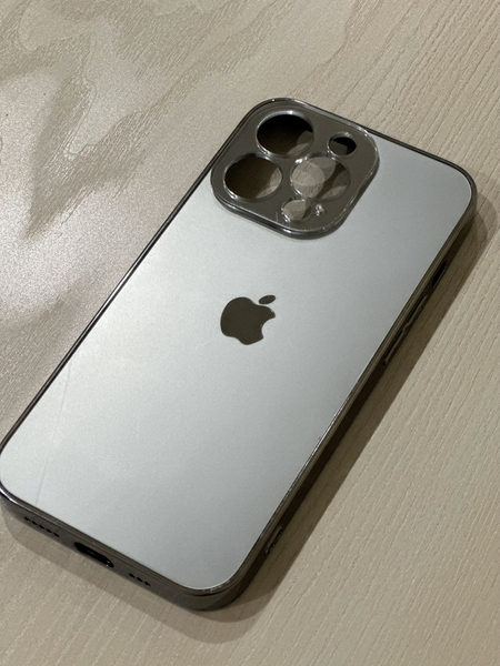 Срочно продаются чехлы на iPhone 13pro. В идеальном состоянии