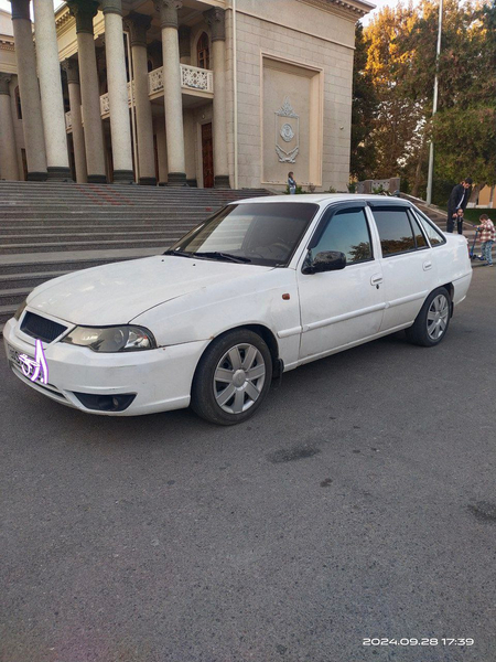 Продаю нексия 2 не давно купил срочно нужны деньги