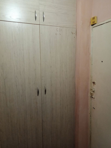 1 xonali kvartira ijaraga beriladi 3 qavatda