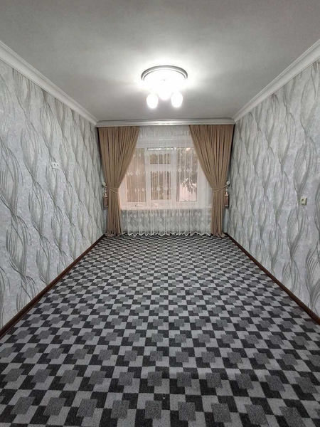 1х комнатная квартира на 2 этаже 32кв/м, в Самарканде