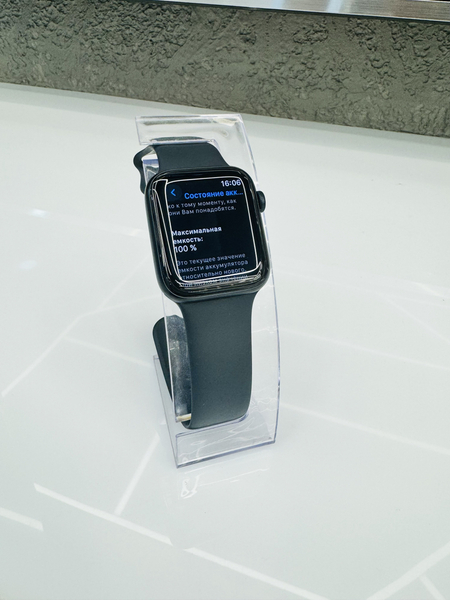 Apple Watch se 2 100% yengide