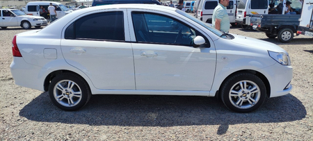 Nexia 3 ravon sotiladi