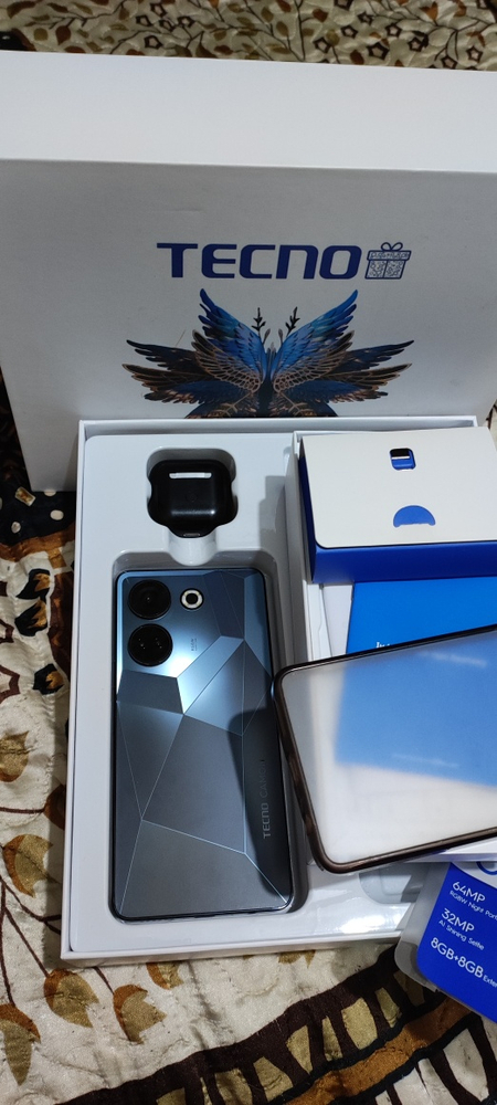 Tecno camon 20 PRO. 8/256  AMOLED