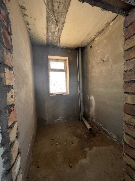 Yangi bozor hududidagi yangi dom 2 etaj 110 kv kredit emas