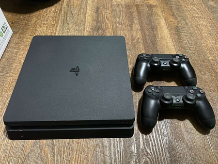 play station 4 slim