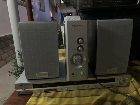 Продаю колонки microlab