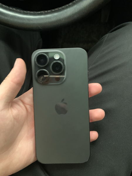 Iphone 15 pro petno