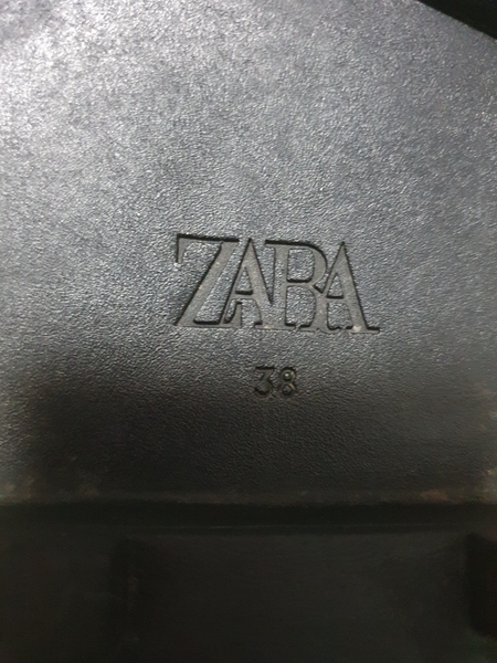 Ботинки женские 38 размер ZARA