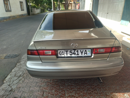 Tayotta Camry 20