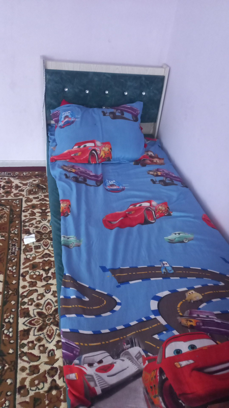 Divan 1 kishili sotiladi