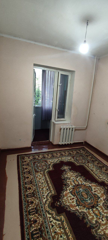 Юнусабад 18 - 2/1/4 галерейка