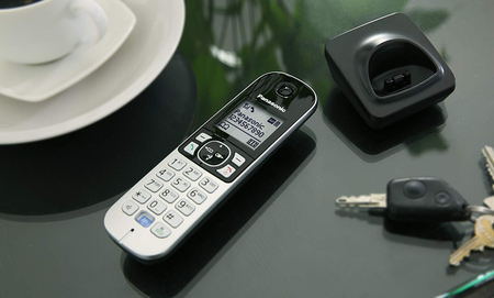 Radiotelefon Panasonic KX-TG6812