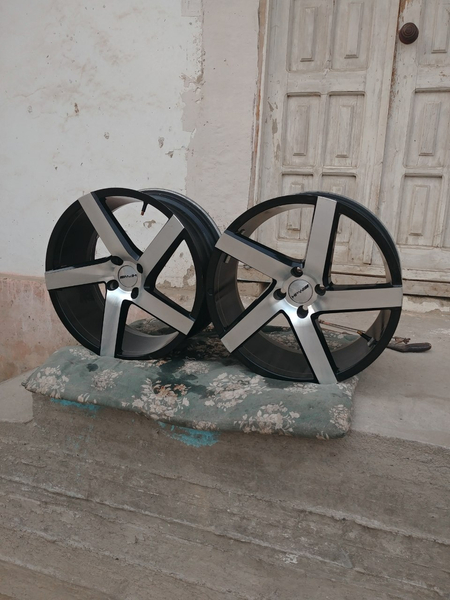 VOSSEN R17 diska sotiladi xolati ideal
