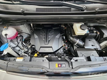 Hyundai staria mokriy