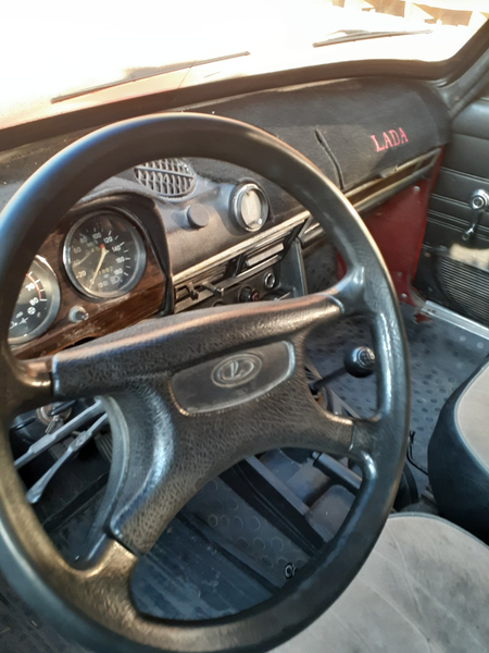 Vaz 2106 sotiladi