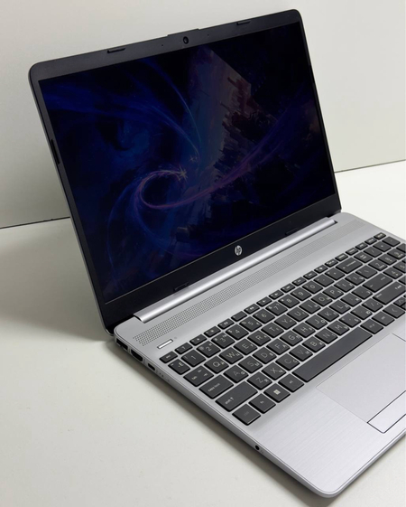 HP Core i5-1135G7 11- avlod. Dasturchilar uchun maxsus. B/u