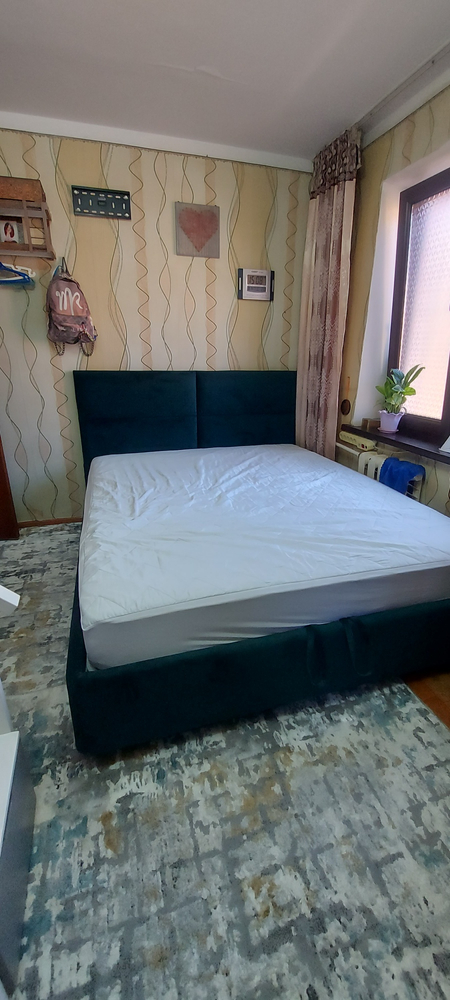 Продается кровать с матрасом