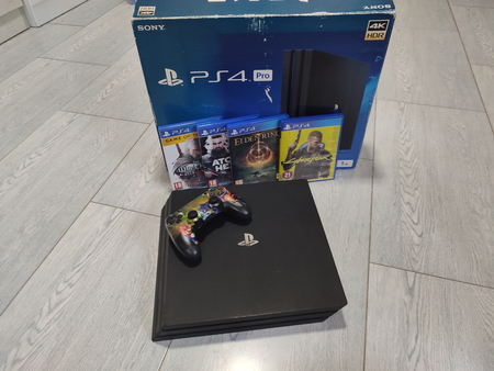 Ps4 pro, 1tb + 4игры в комплект.