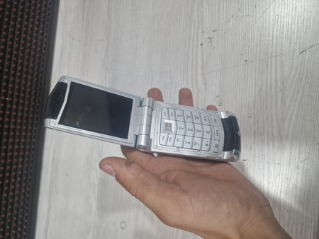 VERTU f-066750 sim2