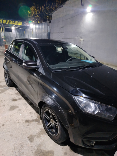 Продам лада икс рей 1.8 Механика..7000$.